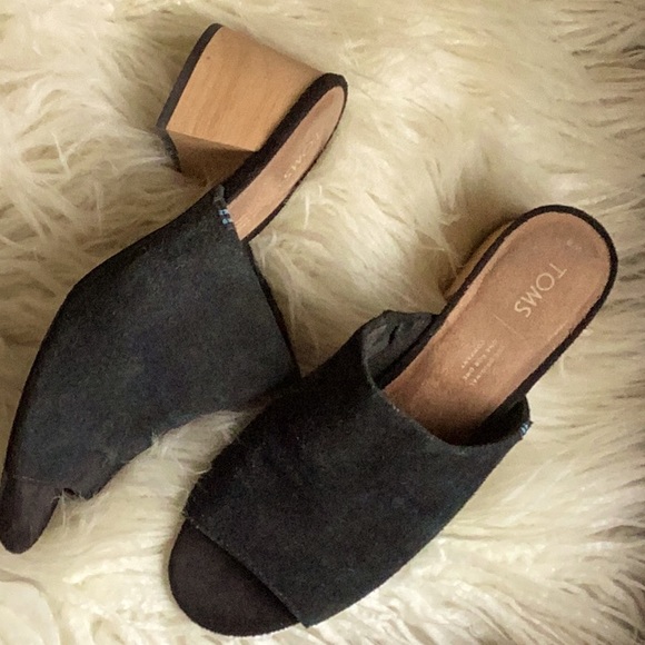 Toms | Shoes | Toms Black Suede Open Toe Retro Flair Stack 2 Inch Heel ...